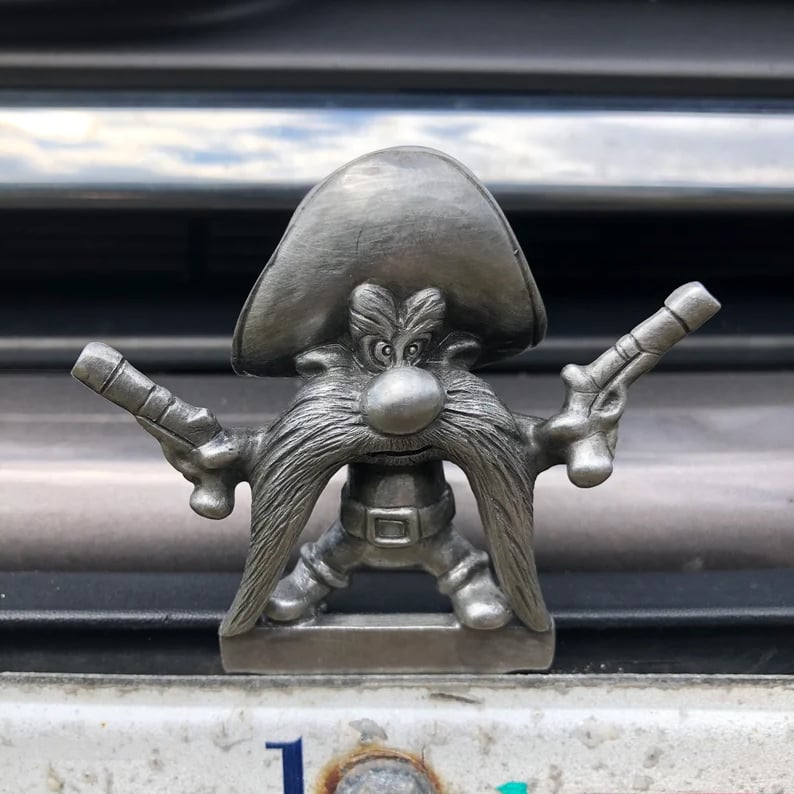 Yosemite Sam License Plate Topper - Vintage Car Decoration Art